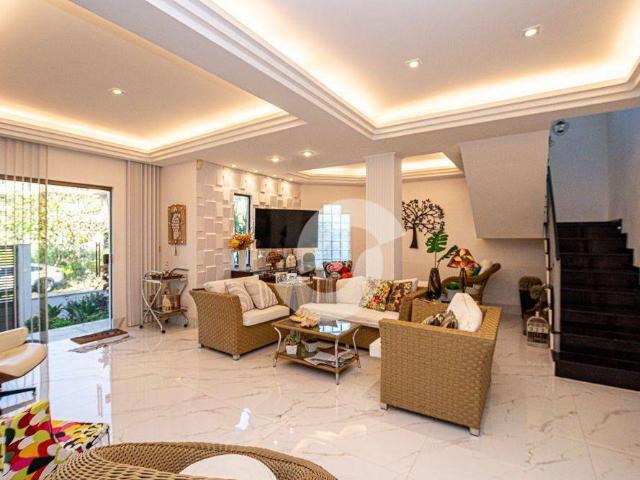 Casa em Camboinhas, Niterói/RJ de 330m² 3 quartos à venda por R$ 3.899.900,00