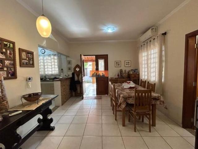 Casa em Campinas Cidade Universitária II – 188,72 m² Interna, 300 m² de Terreno, 3 Suítes