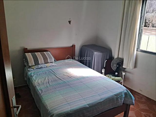 Casa em Campinas, Jd. Carlos Lourenço: 3 qts 1 suíte, 4 vagas. Aceita FGTS