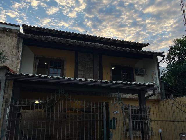 Casa em Campo Grande, Rio de Janeiro/RJ de 180m² 3 quartos à venda por R$ 599.000,00