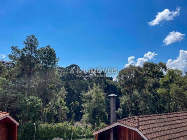 Casa em Campos do Jordão | 770,00 m² | Condomínio com 9 residências
