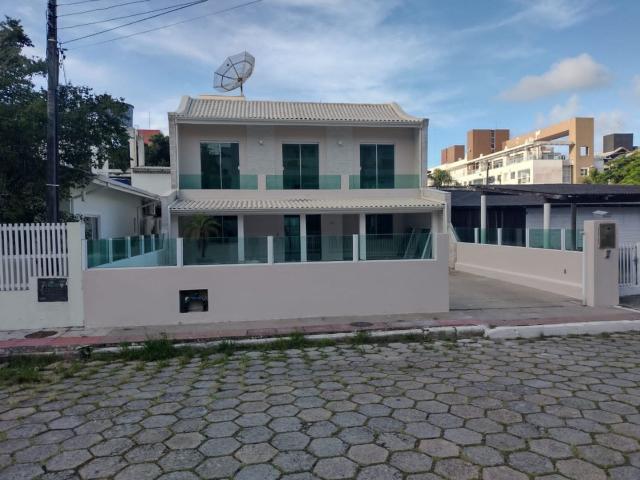 Casa em Canasvieiras, Florianópolis/SC de 120m² 3 quartos à venda por R$ 2.549.000,00