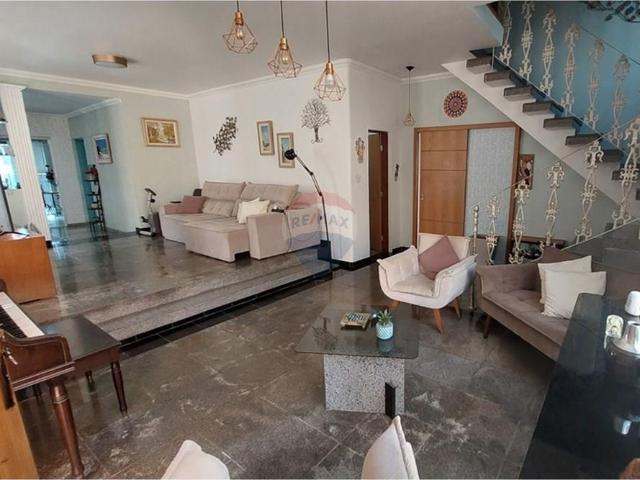 Casa em Castelo, Belo Horizonte/MG de 326m² 4 quartos à venda por R$ 1.748.000,00