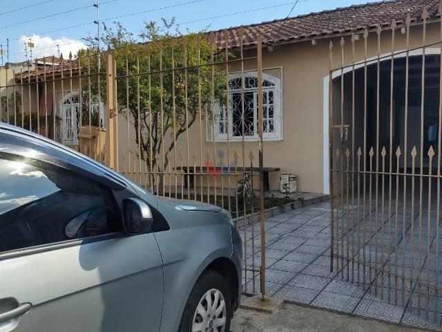 Casa em Capão Raso, Curitiba/PR de 363m² 3 quartos à venda por R$ 794.000,00