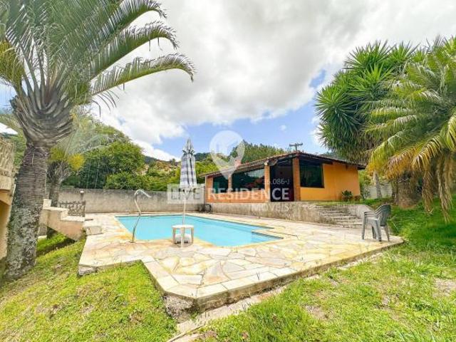 Casa em Capela do Barreiro, Itatiba/SP de 318m² 5 quartos à venda por R$ 1.500.000,00