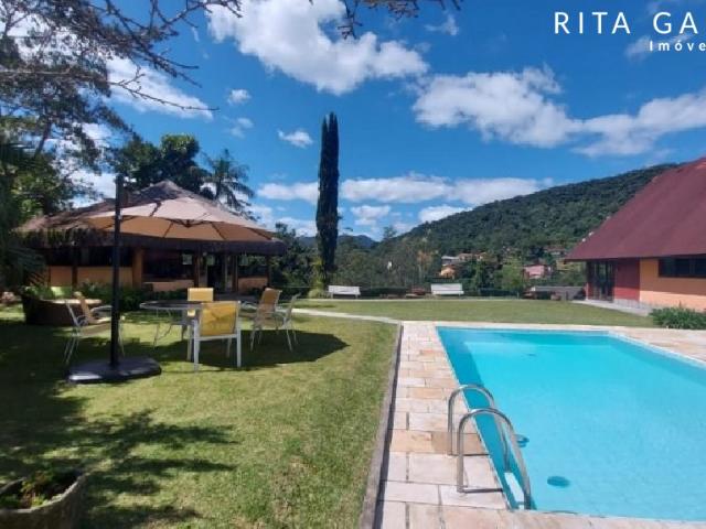 Casa em Carlos Guinle, Teresópolis/RJ de 1675m² 5 quartos à venda por R$ 1.949.900,00