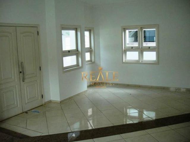 Casa em Centro, Vinhedo/SP de 212m² 3 quartos à venda por R$ 1.500.000,00 ou para locação R$ 6.000,0