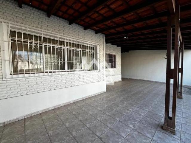 Casa em Centro, Caraguatatuba/SP de 196m² 4 quartos à venda por R$ 750.000,00