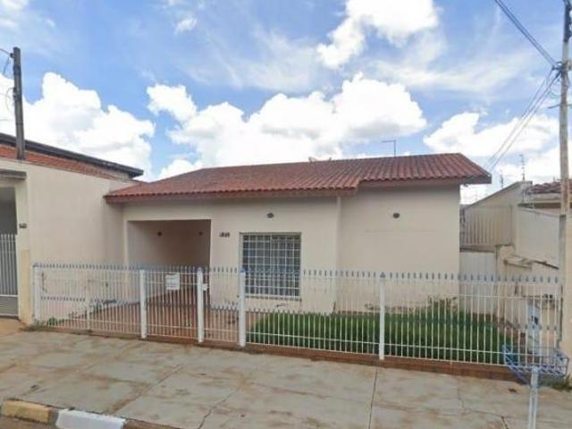 Casa em Centro, Cosmópolis/SP de 200m² 3 quartos à venda por R$ 1.300.000,00