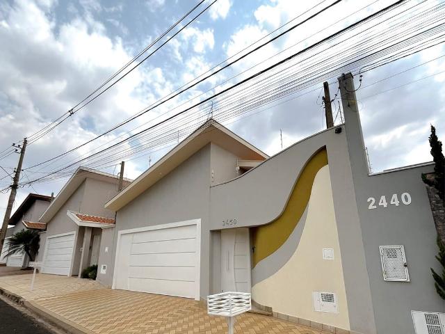 Casa em Centro, Franca/SP de 199m² 3 quartos à venda por R$ 999.900,00