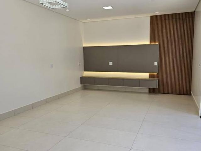 Casa em Centro, Franca/SP de 200m² 3 quartos à venda por R$ 1.280.000,00