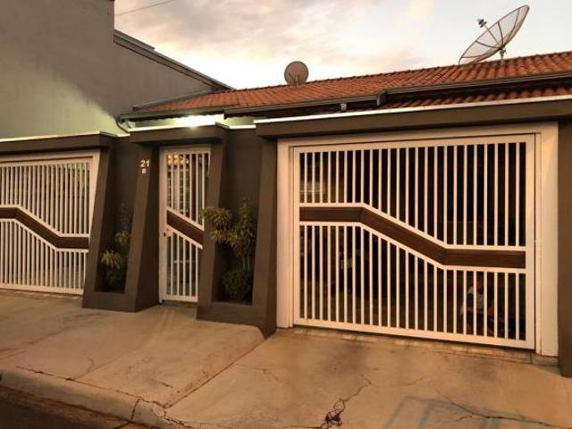 Casa em Centro, Jaguariúna/SP de 147m² 4 quartos à venda por R$ 800.000,00