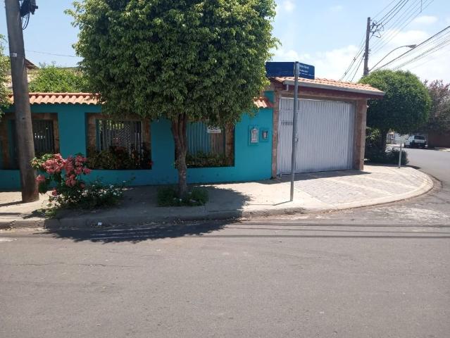 Casa em Centro, Jaguariúna/SP de 197m² 3 quartos à venda por R$ 689.900,00