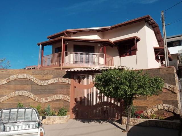 Casa em Centro, Jaguariúna/SP de 240m² 5 quartos à venda por R$ 699.900,00
