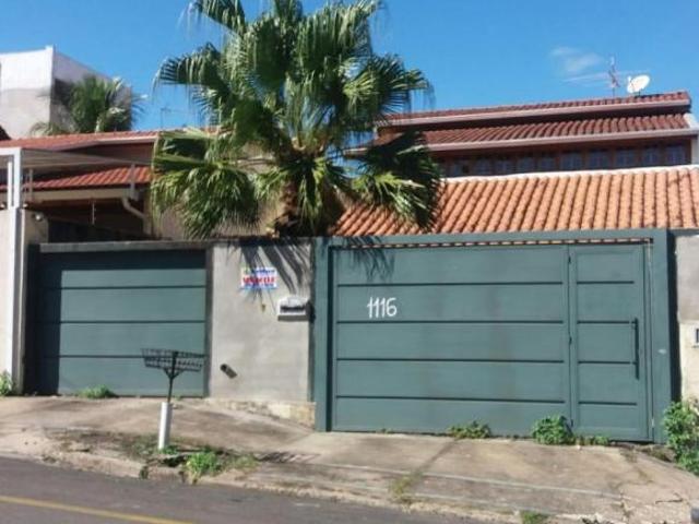 Casa em Centro, Jaguariúna/SP de 300m² 3 quartos à venda por R$ 1.200.000,00