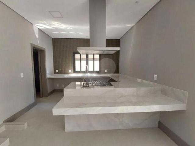 Casa em Centro, Jundiaí/SP de 300m² 3 quartos à venda por R$ 2.915.000,00