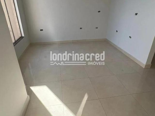 Casa em Centro, Londrina/PR de 75m² 2 quartos à venda por R$ 275.000,00