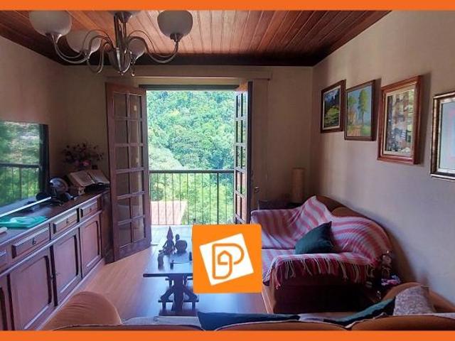 Casa em Centro, Petrópolis/RJ de 188m² 2 quartos à venda por R$ 1.049.000,00