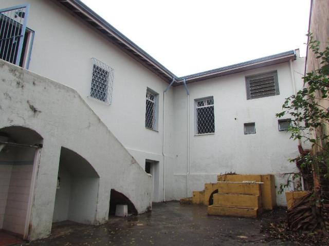 Casa em Centro, Piracicaba/SP de 307m² à venda por R$ 692.000,00