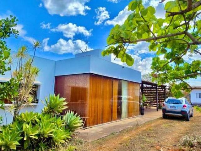 CASA EM CHÁCARA 20.000M² | LAGO OESTE | ÁREA VERDE E LAZER COMPLETO