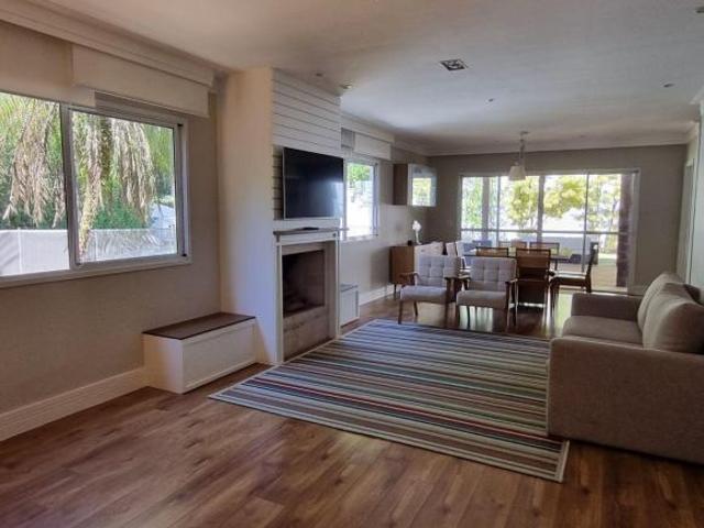Casa em Chácara dos Junqueiras, Carapicuíba/SP de 256m² 4 quartos à venda por R$ 1.850.000,00