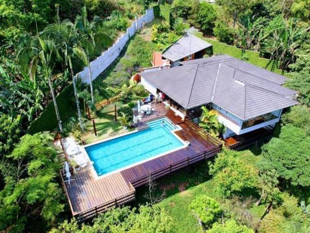 Casa em Chácara dos Lagos, Carapicuíba/SP de 800m² 4 quartos à venda por R$ 4.000.000,00