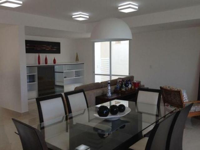 Casa em Chácara das Candeias, Carapicuíba/SP de 204m² 3 quartos à venda por R$ 1.600.000,00
