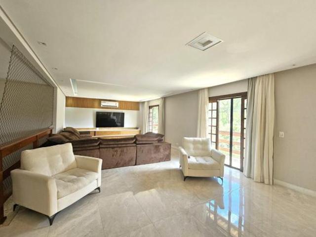 Casa em Chácara de La Rocca, Carapicuíba/SP de 490m² 4 quartos à venda por R$ 2.600.000,00