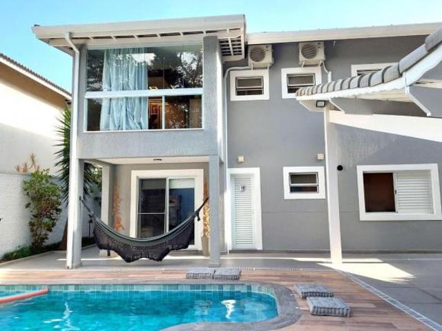 Casa em Chácara de La Rocca, Carapicuíba/SP de 230m² 3 quartos à venda por R$ 1.550.000,00