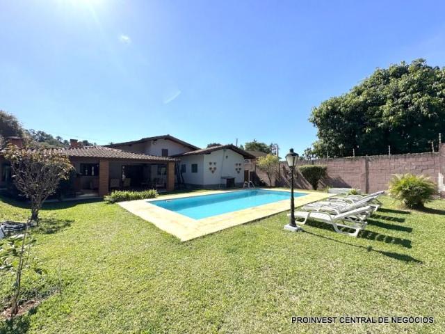Casa em Chácara de La Rocca, Carapicuíba/SP de 270m² 3 quartos à venda por R$ 1.589.000,00