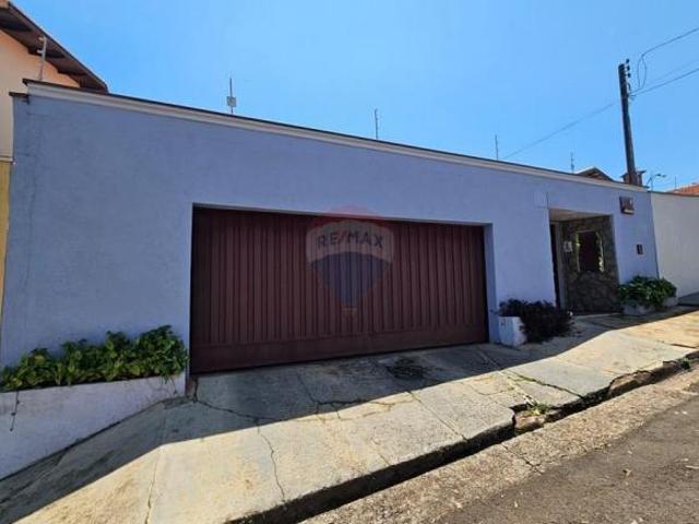 Casa em Chácara Floresta, Botucatu/SP de 195m² 3 quartos à venda por R$ 480.000,00