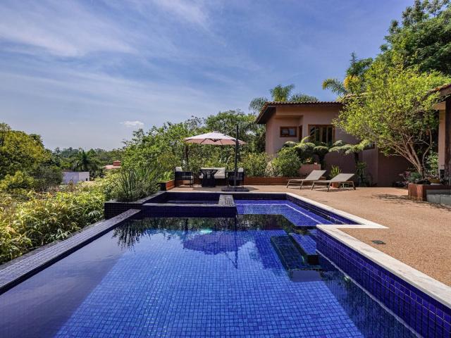 Casa em Chácara Moinho Velho, Carapicuíba/SP de 538m² 4 quartos à venda por R$ 4.499.000,00