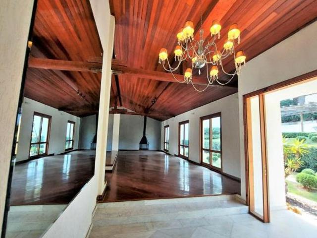 Casa em Chácara Santa Lúcia, Carapicuíba/SP de 875m² 5 quartos à venda por R$ 2.500.000,00 ou para l