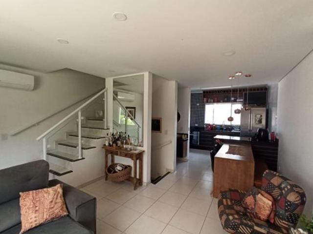 Casa em Chácara Pavoeiro, Cotia/SP de 120m² 3 quartos à venda por R$ 820.000,00