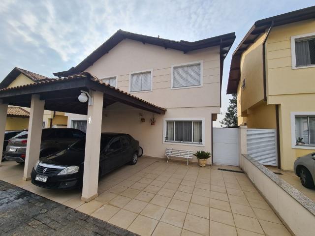 Casa em Chácara Pavoeiro, Cotia/SP de 200m² 3 quartos à venda por R$ 784.900,00