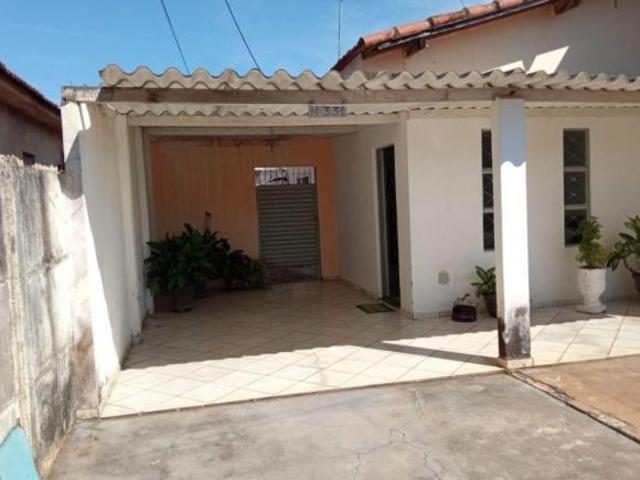 Casa em Chácaras Arco Íris, Araçatuba/SP de 220m² 3 quartos à venda por R$ 180.000,00