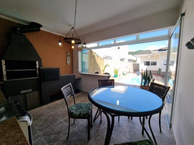 Casa em Cidade Universitária Pedra Branca, Palhoça/SC de 251m² 5 quartos à venda por R$ 1.849.900,00