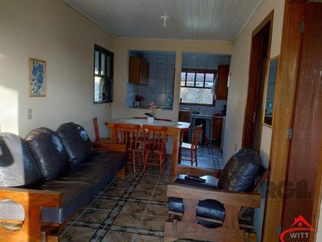 Casa em Cidreira de 3 dormitórios próximo do mar