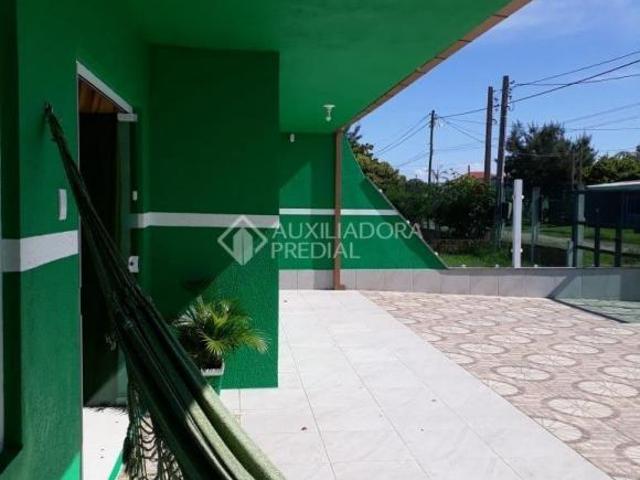 CASA EM CIDREIRA 4 DORMITÒRIOS GARAGEM PARA 3 CARROS PERTO DO MAR CENTRO