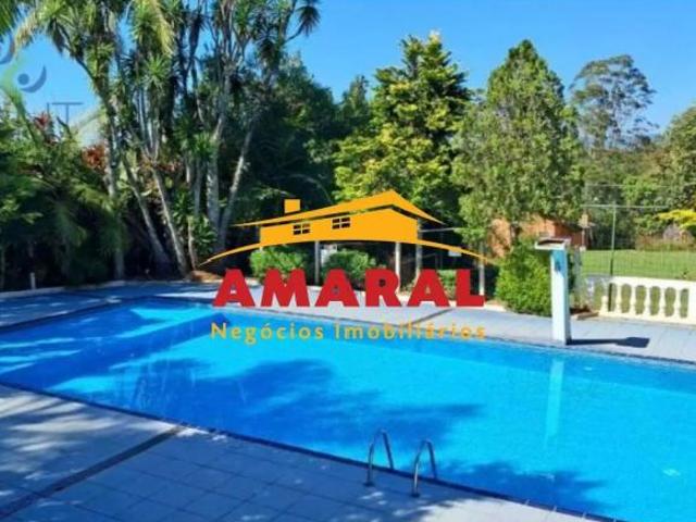 casa em clube de campo a venda em Suzano