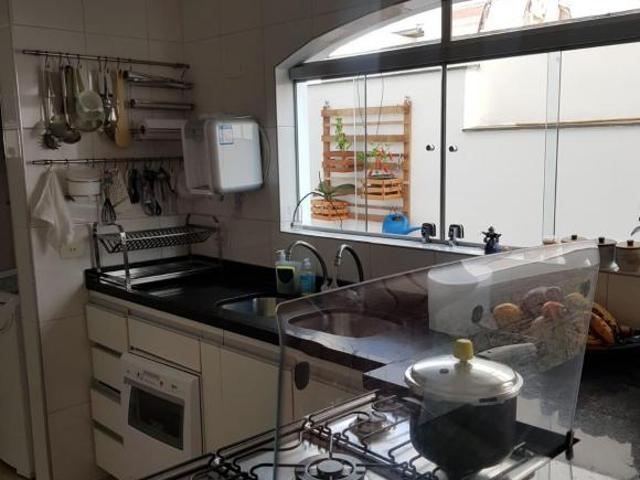 CASA EM COD. FECHADO NO BUTANTÃ C/ 3 DORMS, SUÍTE, 2 VAGAS, PRÓX METRÔ
