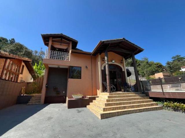Casa em Colinas de São Fernando, Cotia/SP de 246m² 3 quartos à venda por R$ 1.050.000,00