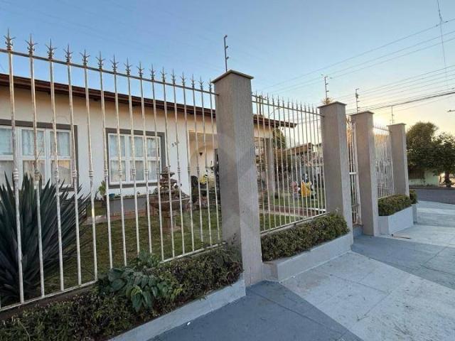 Casa em Coliseu, Londrina/PR de 240m² 3 quartos à venda por R$ 917.000,00