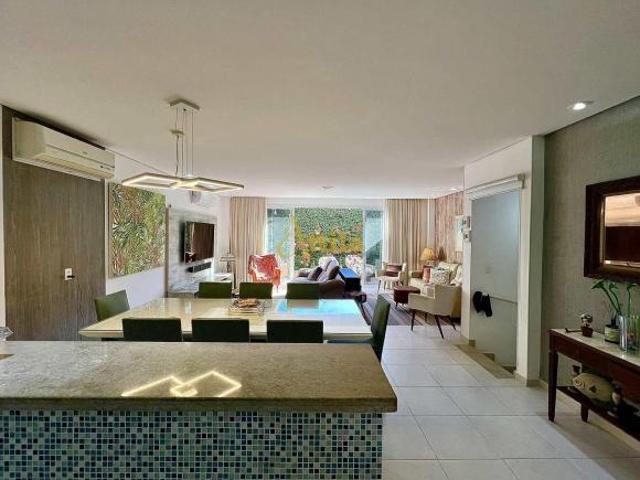Casa em cond. fechado, 3 quartos, lazer, 4 vagas, 200mts praia
