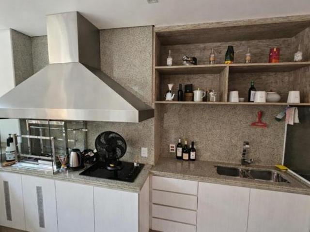 Casa em Cond. Fechado no Pq. dos Príncipes 297m² de área total/3 suítes, 3 vagas
