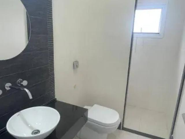 Casa em Condomínio Residencial Jaguary 5 Dormitórios 450m²
