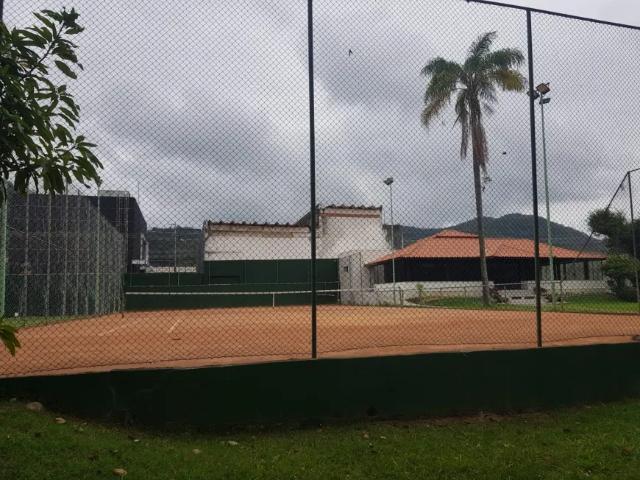 Casa Em condomínio, com 4 quartos e 5 banheiros à Venda, 420 m² em Niterói/RJ