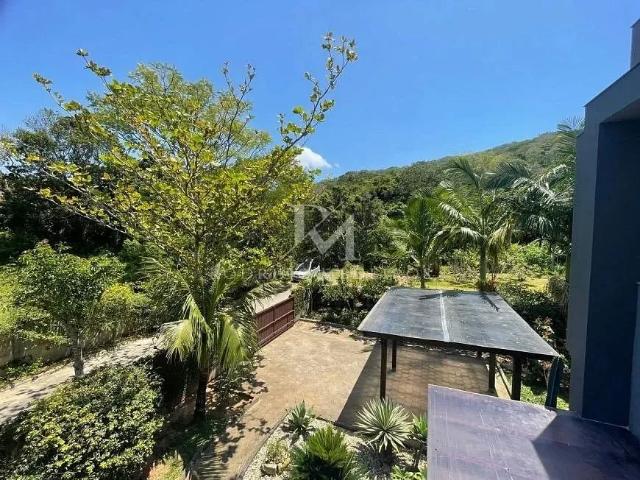 Casa em condomínio com 5 dormitórios no Campeche, Florianópolis/SC