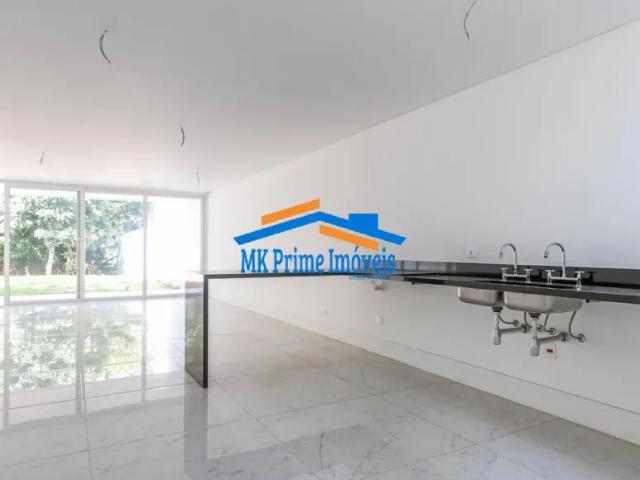 Casa em Condomínio em Chácara Santo Antônio Zona Sul com 707m², 4 suítes!