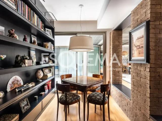 Casa em condomínio em Alto de Pinheiros
